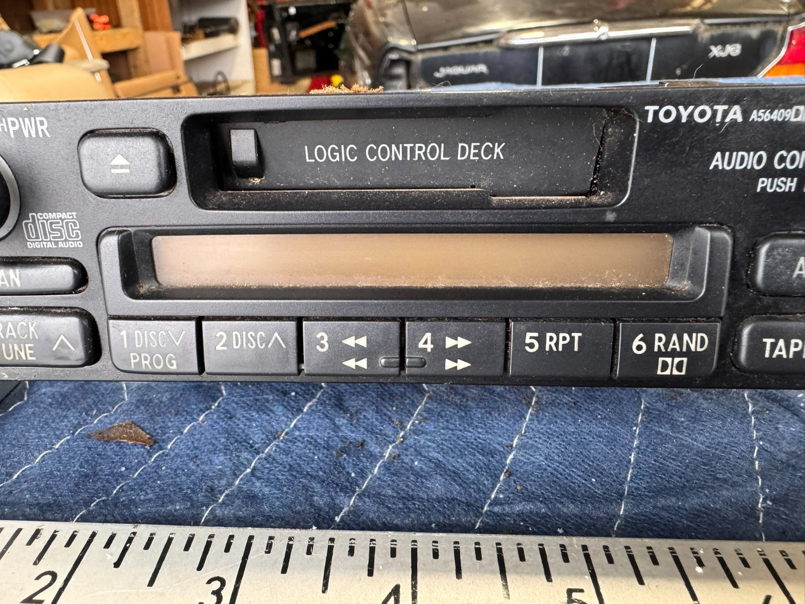 1998-2000 Toyota RAV4 Headunit Radio Cassette Entertainment A56409 OEM ...