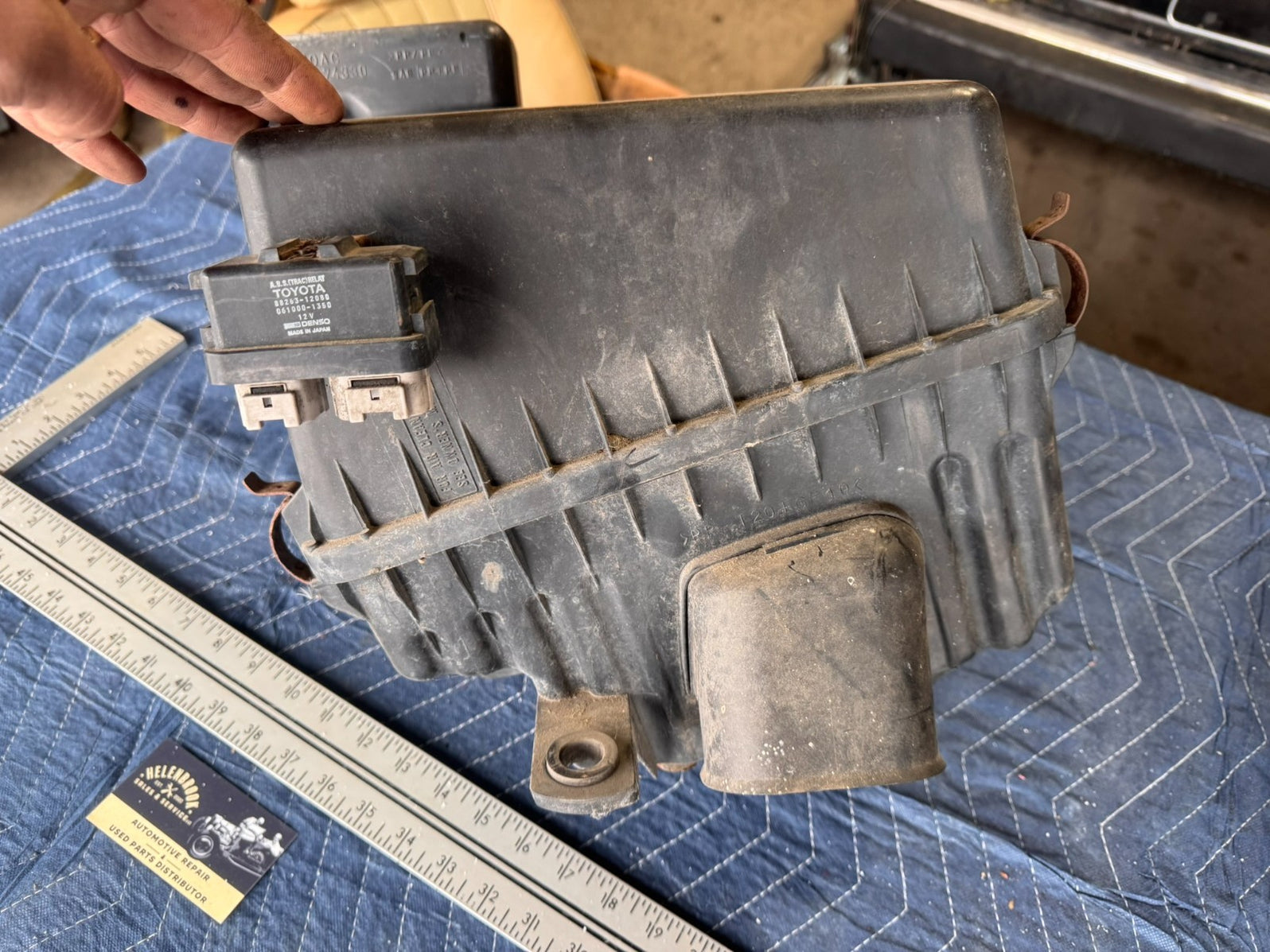 1998-2000 Toyota RAV4 Airbox Filter Housing Intake, Duct 17893 74330 O ...