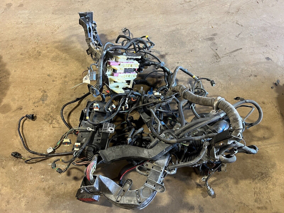 2005-2007 Volvo S60R V70R Engine Bay Wiring Harness Auto 5 Cyl B5254T ...