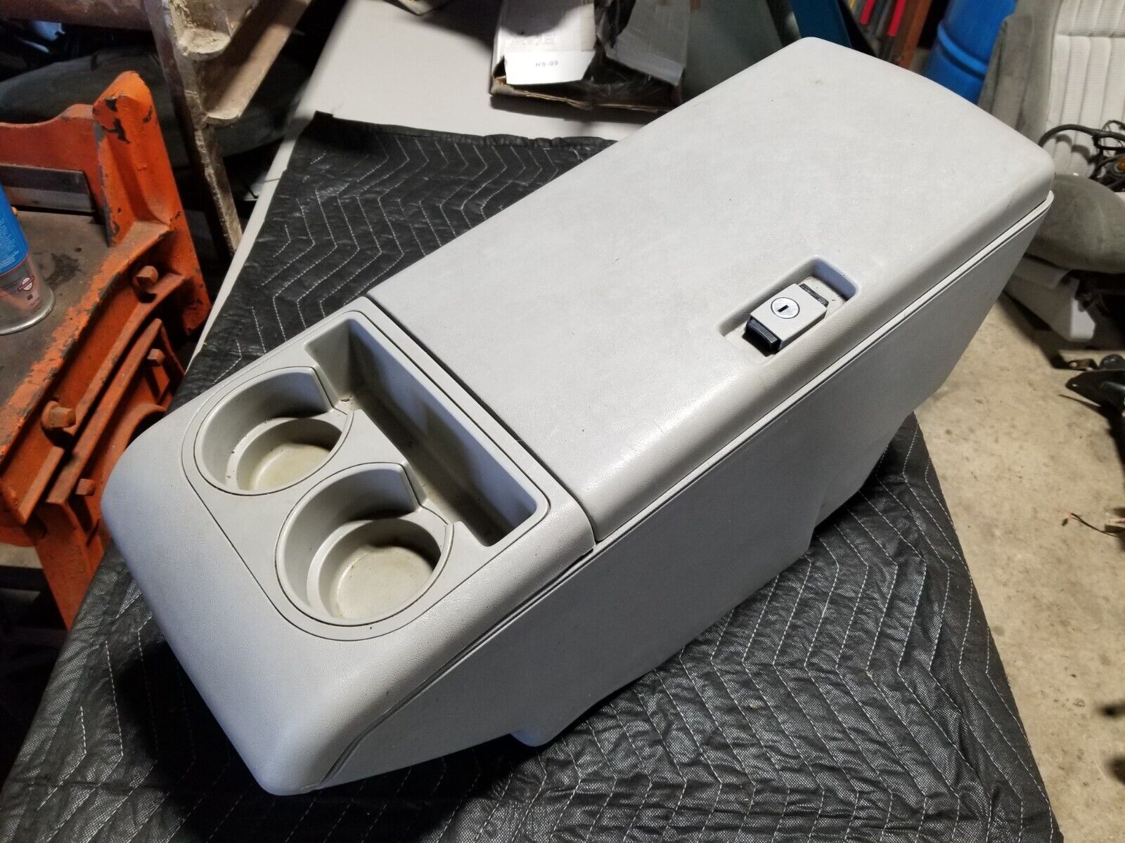 1988-1994 Chevy C/K 1500 Center Console w/ Slide Out Cup Holder Gray O ...